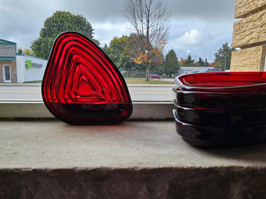 Replacements Anchor Hocking "manhattan" Royal Ruby Triangular Insert ...
