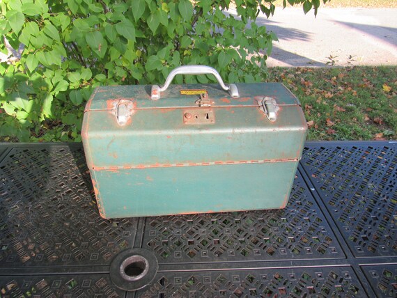 Vintage Walton Grip Loc Tackle Box/industrial - Etsy