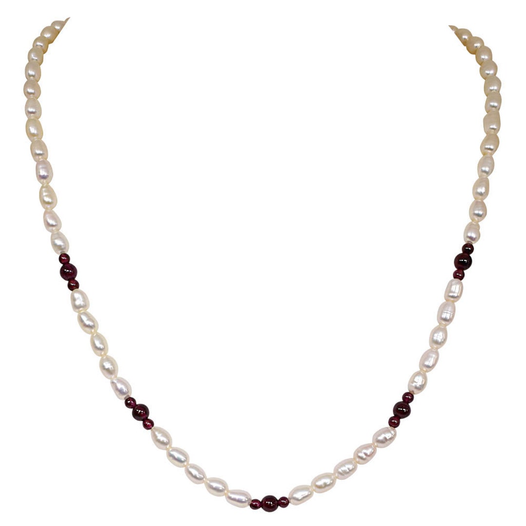 Sentiments Collar de perlas de una sola línea con granate redondo ...