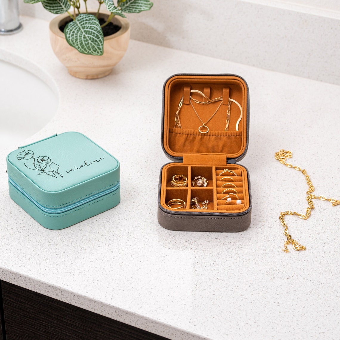 PERSONALIZED JEWELRY Box for Bridal Shower Gift Bride Jewelry - Etsy