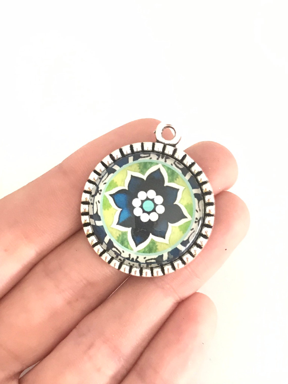 Round Glass Tile Pendant, Kaleidoscope Pendant, Green Flower Pendant ...