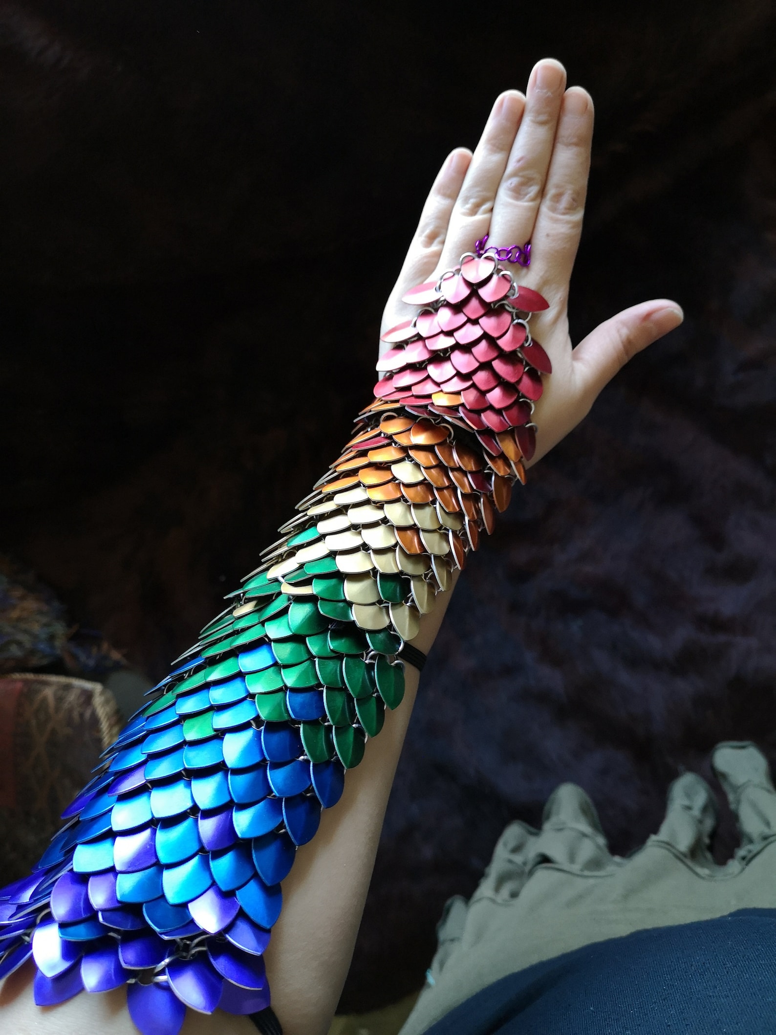 Scalemail Small Scale Half Sleeves - Chainmaille and Scalemaille ...