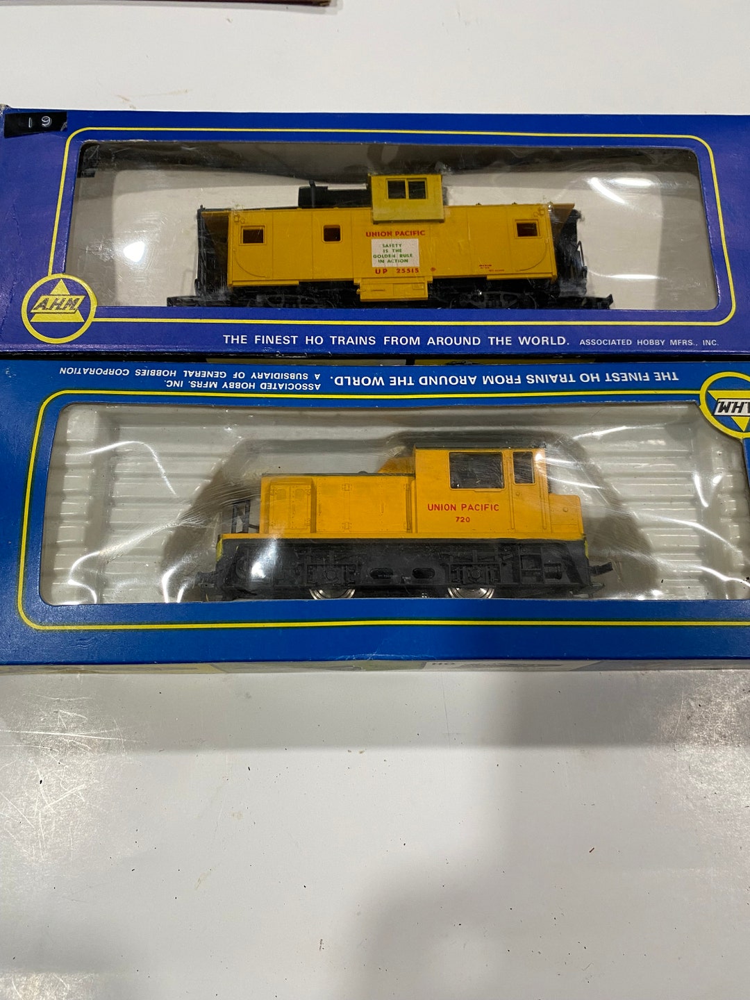 Set of 2 Vintage HO Union Pacific Model Trains Nos - Etsy