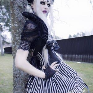 Black Elizabethan Renaissance Medieval Ruff Neck Collar Decorated With ...