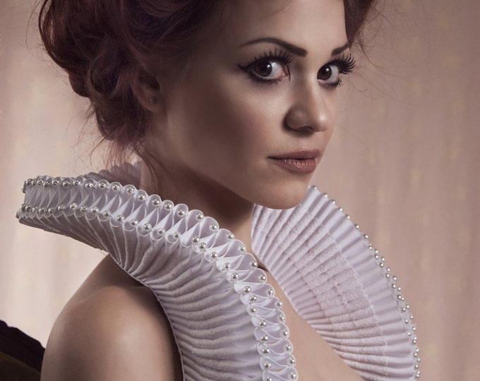 White Elizabethan Renaissance Ruff Neck Collar Decorated With White ...