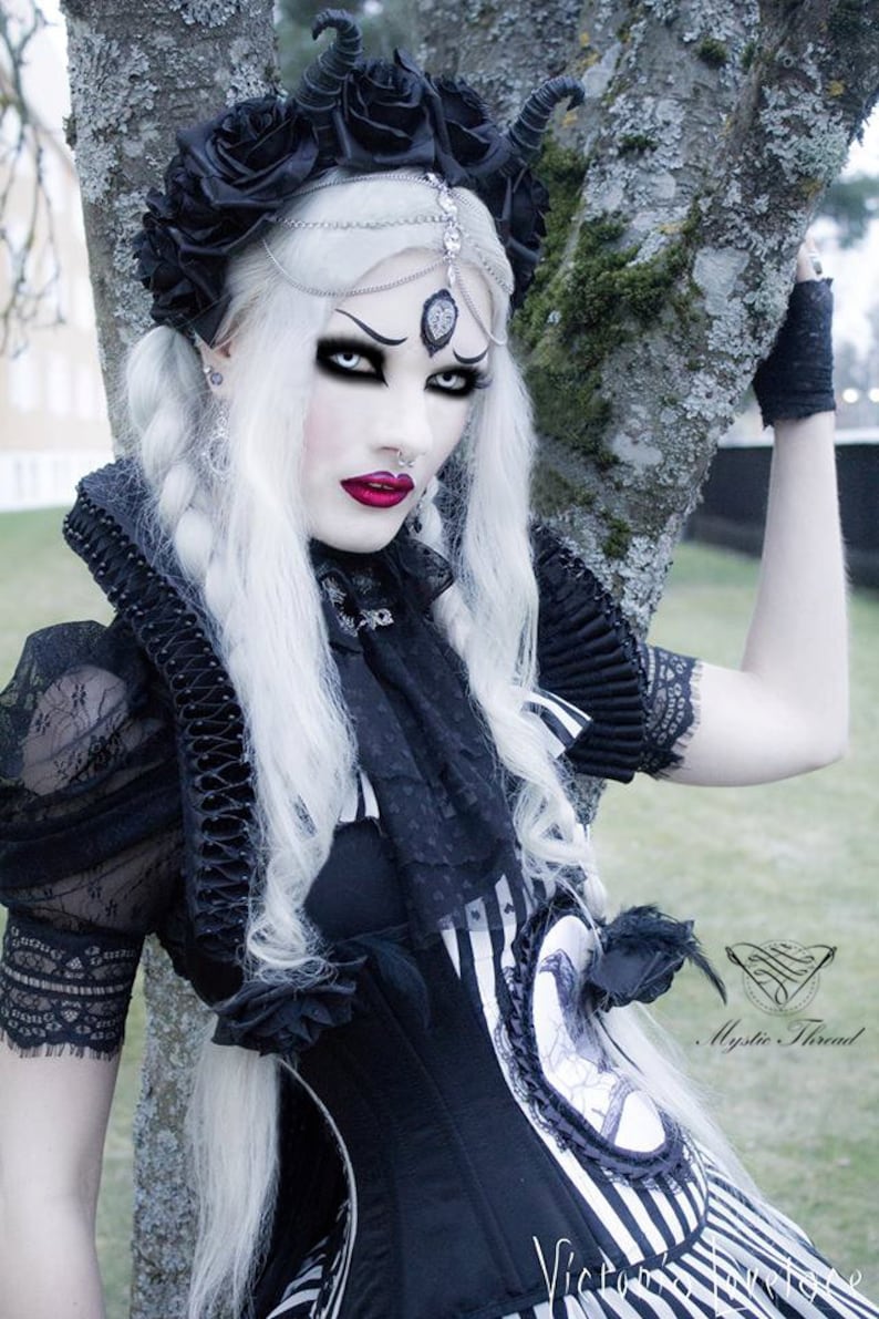 Black Elizabethan Gothic Victorian Rennaisance Medieval Queen Ruff Neck ...