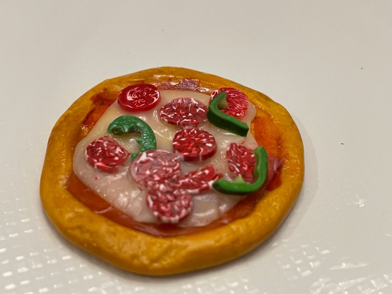 Dolls & Miniatures 2 Pepperoni Green Pepper PIZZAS Dollhouse Miniature ...
