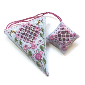 Bee Scissor Case and Fob - Cross Stitch and Hardanger Pattern - Durene ...