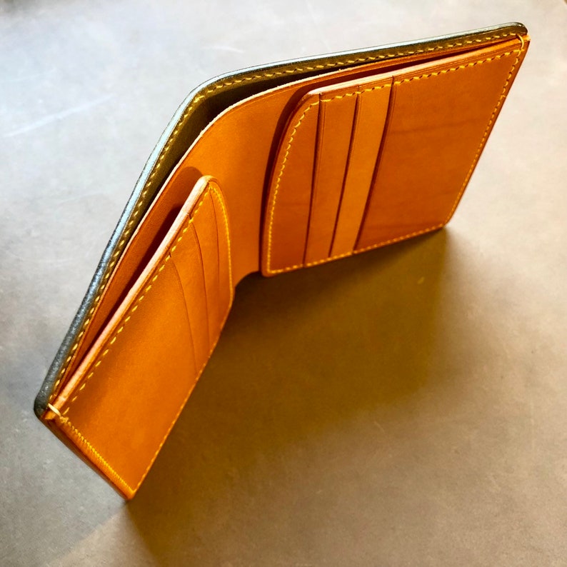 Vertical bifold wallet / Full grain billfold wallet | Etsy