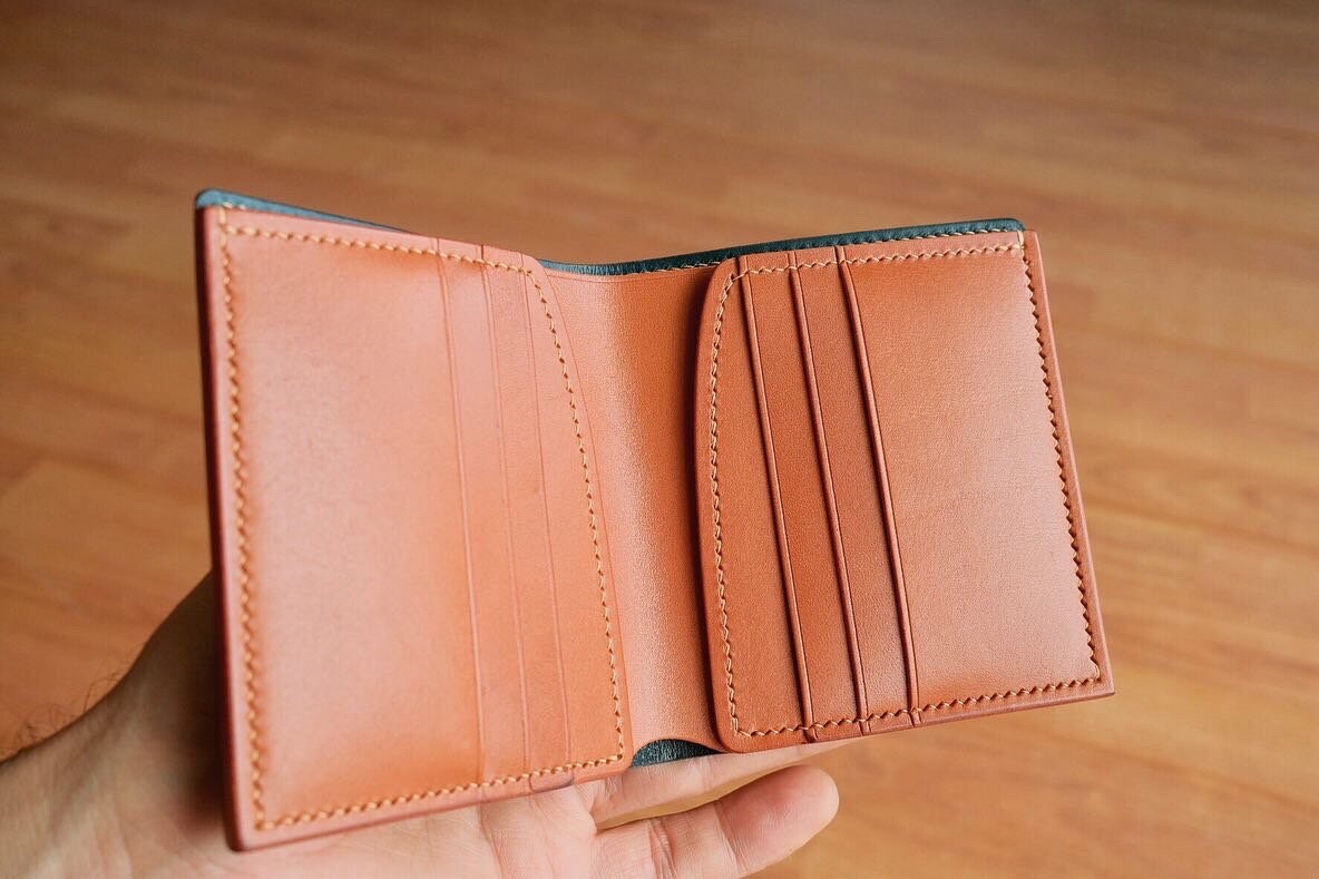 Vertical Bifold Wallet / Full Grain Billfold Wallet - Etsy