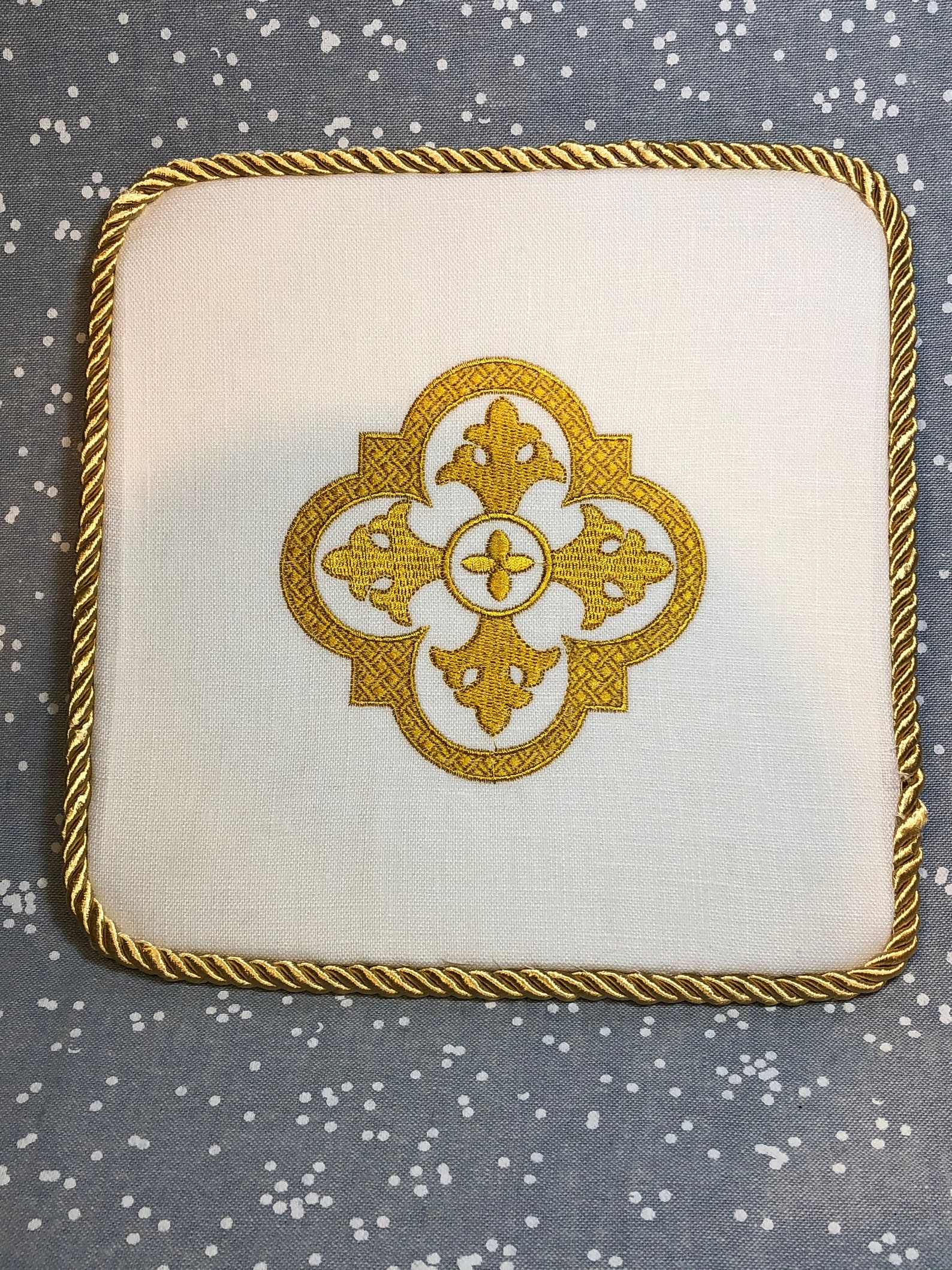 Chalice Pall 100% Linen Corded Edge 7 | Etsy