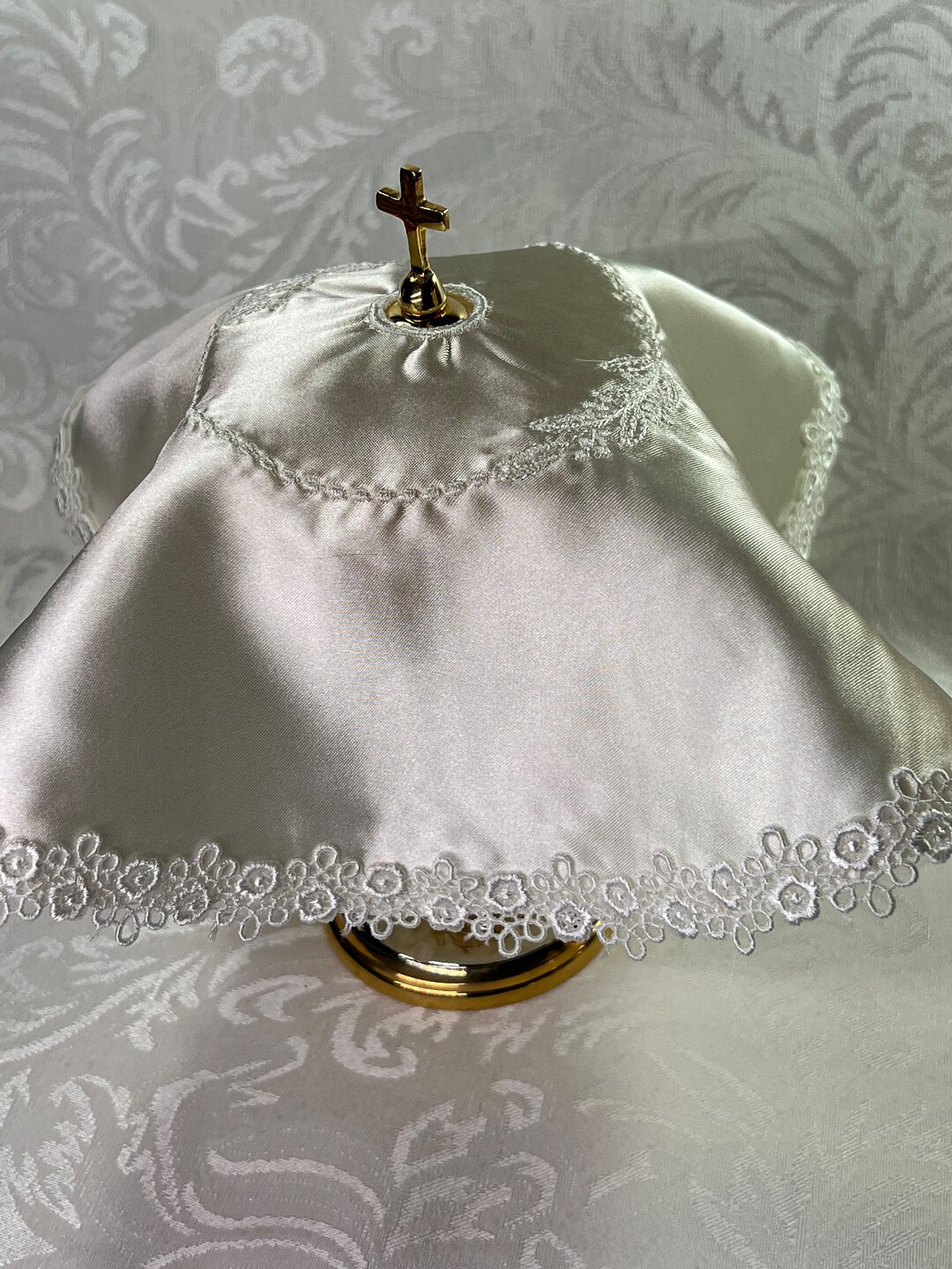 10 Ciborium Veil, White Embroidery and Lace Silk Lining - Etsy