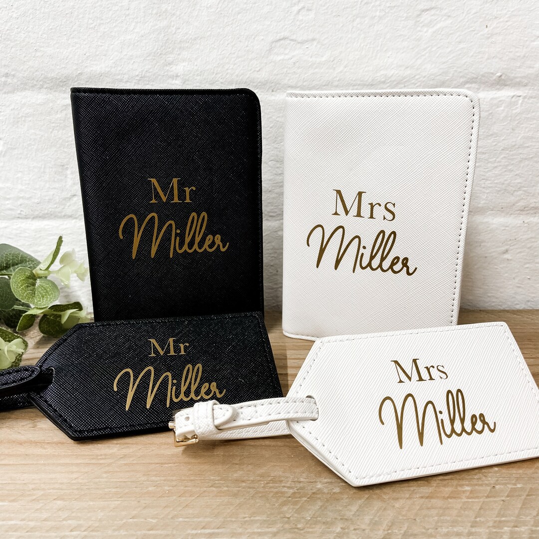 Mr & Mrs Personalised Surname Passport and Luggage Tag Set - Gift Set ...