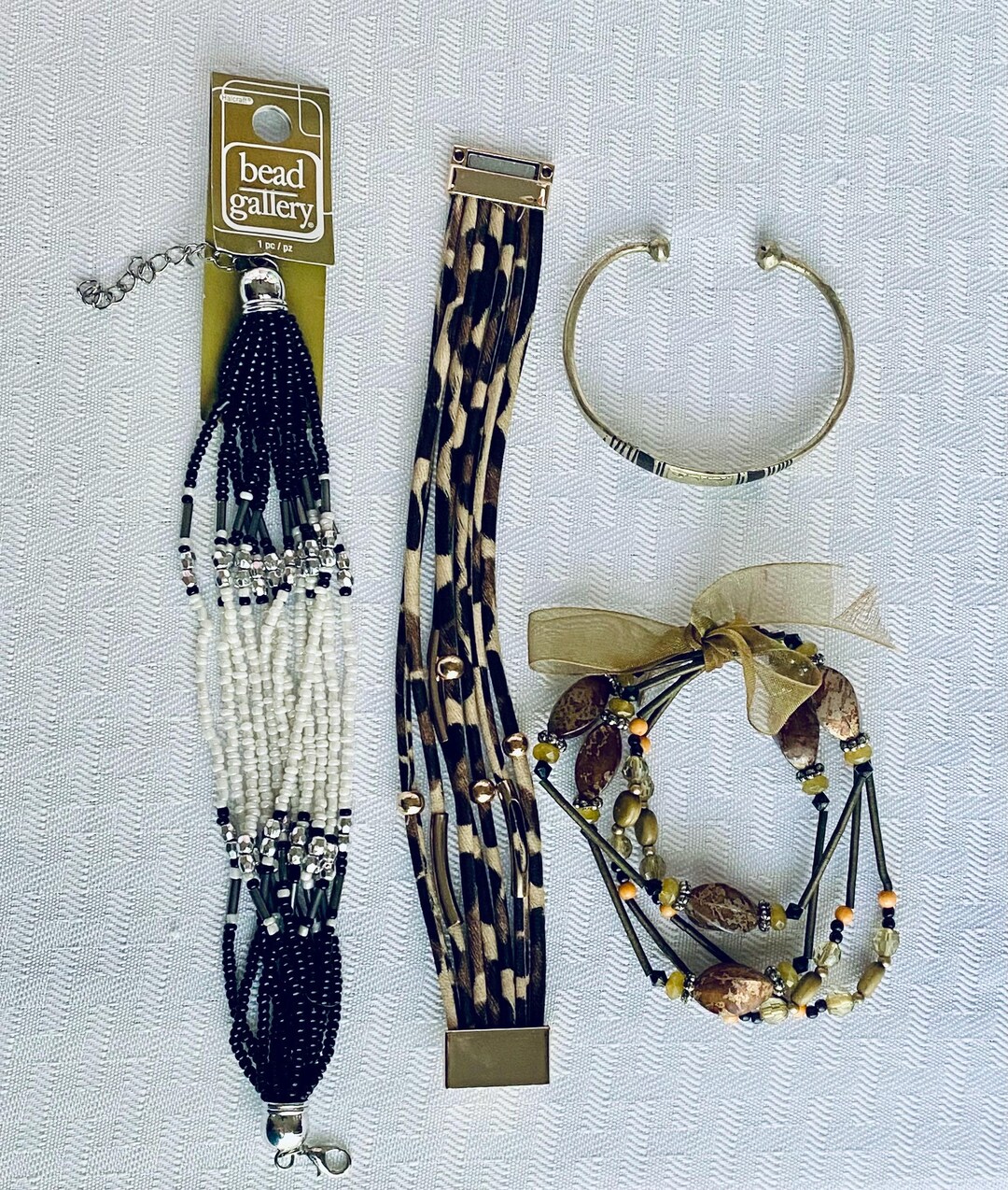 Vintage Early 2000s Bracelet Lot, Mixed Types, Beaded, Bangle, One New ...