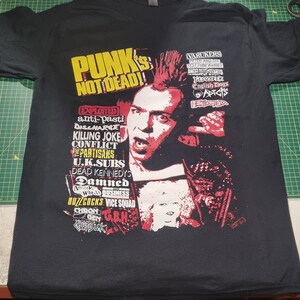 Punks Not Dead T-shirt Exploited UK82 - Etsy