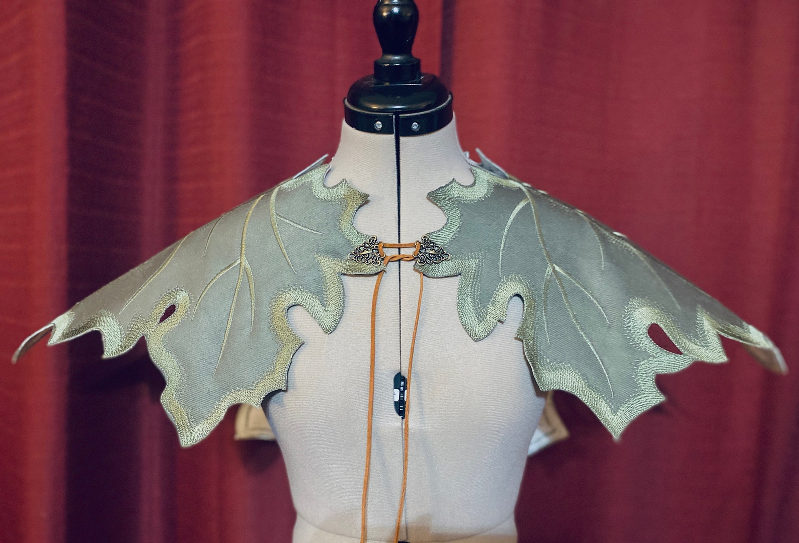 Embroidered Sage Green Elven Leaf Capelet Elven Ranger - Etsy