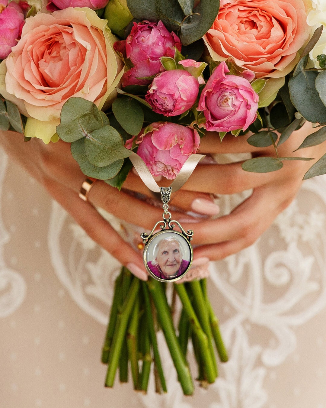 Charm for Wedding Flowers With Photo Memorial Charm in Memory of Mom ...
