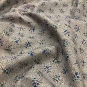 Cotton Reproduction Fabric - Blue Floral Sprigs on Patterned Grey ...