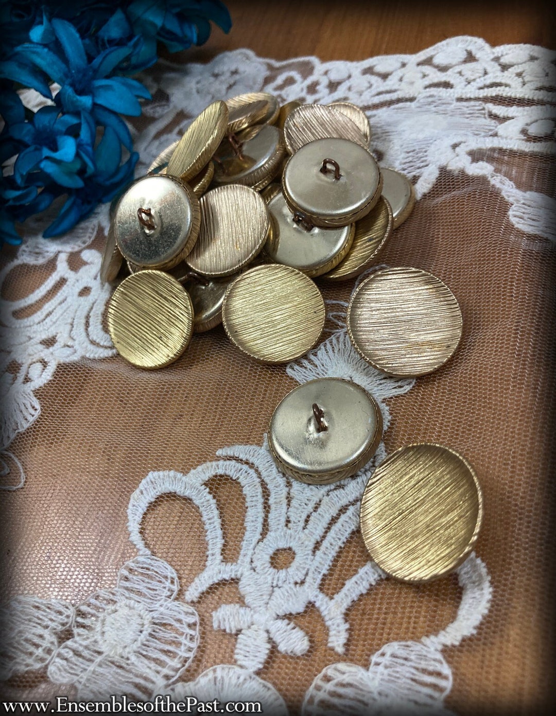 Gold Metal Subtle Striped Lustered Buttons - Subtle Bowl Shape - 7/8 ...
