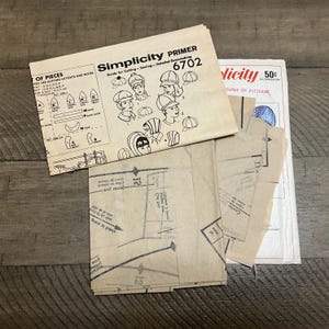 Simplicity 6702 Sewing Pattern Lined Hats Peaks Seamed Crowns Bias ...