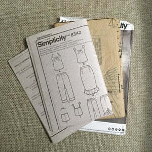 Simplicity 8342 Sewing Pattern Misses Knit Tops Cropped Pants Skirt ...