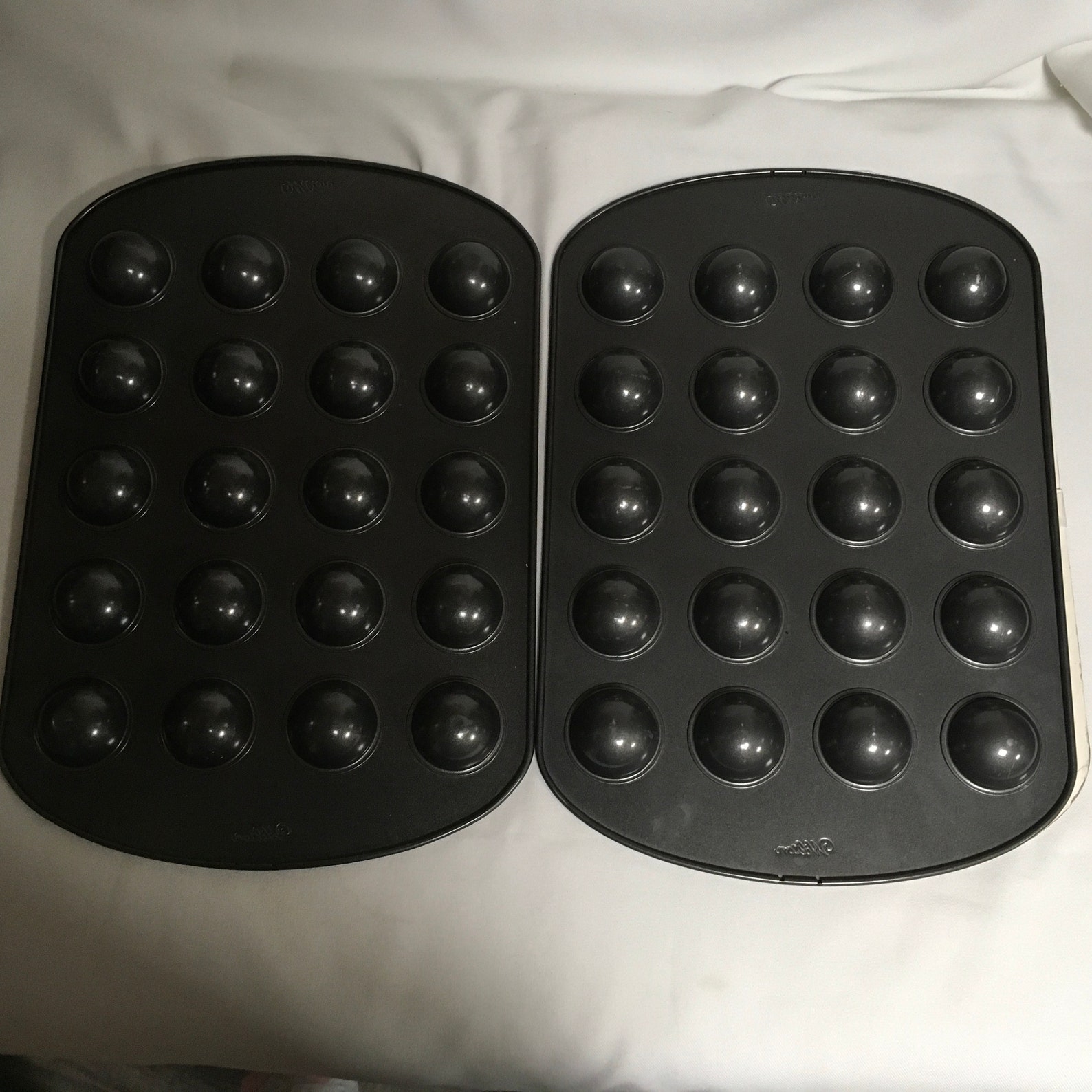 Wilton 20 Cavity Doughnut Hole Pan Set of 2 Pans Dishwasher - Etsy