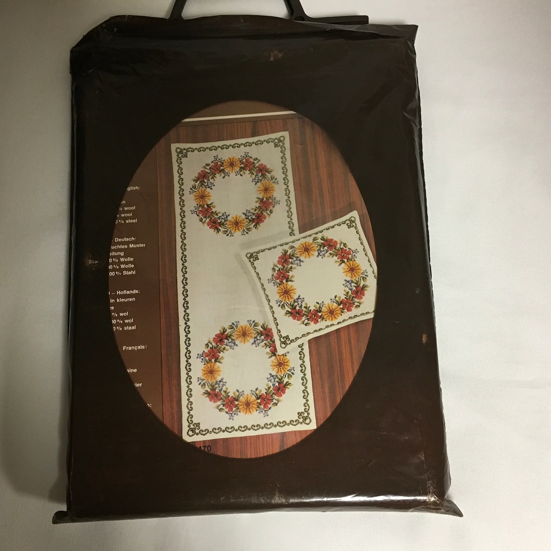 Cewec Scandinavian Design Embroidery Cross Stitch Kit V4470 Table ...