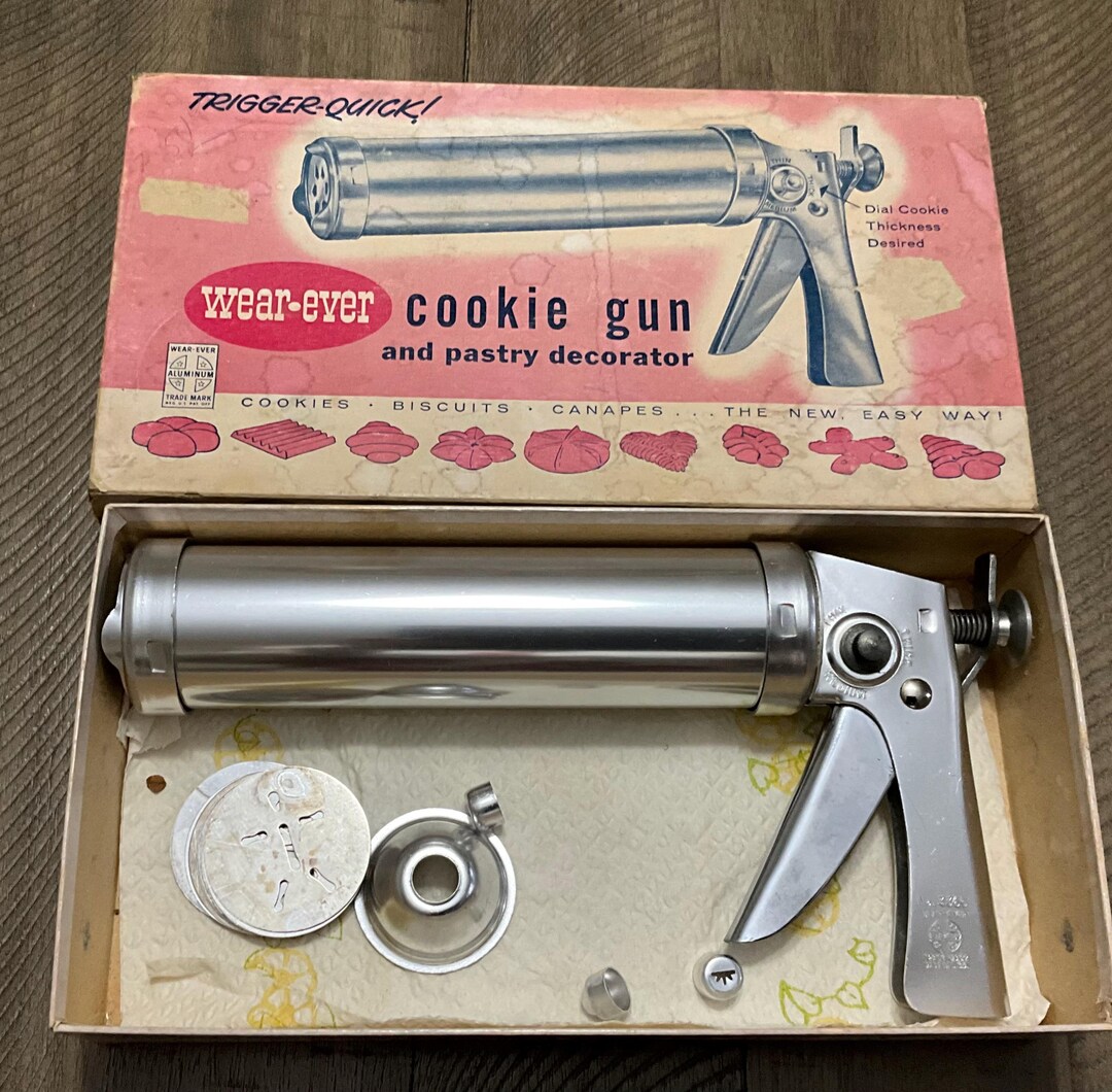 Wearever Cookie Gun With Thickness Control and Pastry Decorator Trigger ...