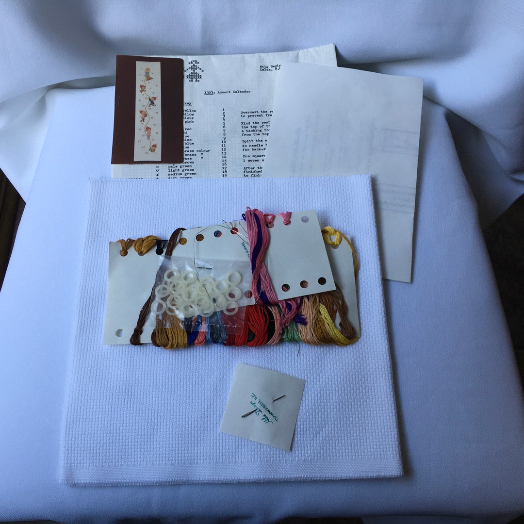 Hila Designs X303 Advent Calendar Cross Stitch Kit Bell Pull ...