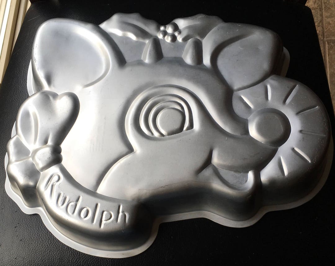 Wilton Cake Pan Rudolph the Red Nose Reindeer Christmas Holiday X-mas ...