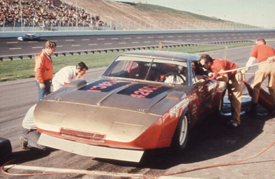 NASCAR 35mm Slide Pit Crew Unkown Driver Chrysler Corporation Boarder ...