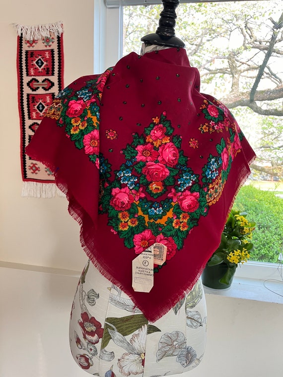 1980 Ukrainian Pure Wool floral scarf, Shawl New Cond… - Gem