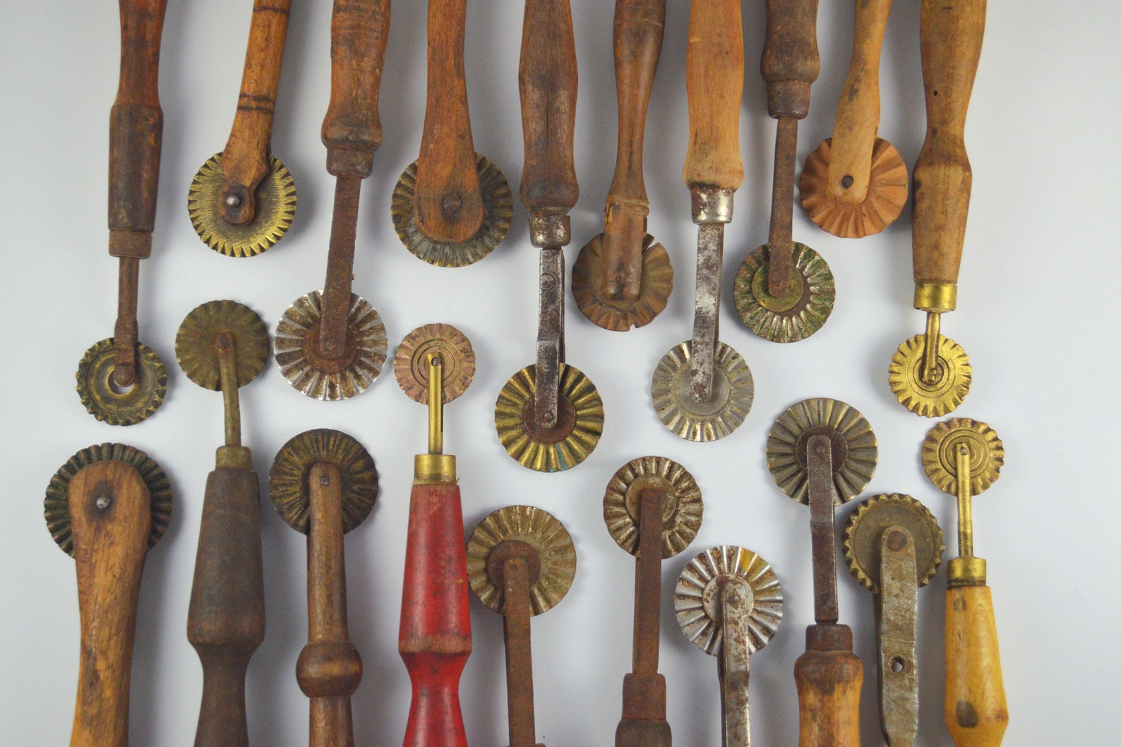 Vintage Pastry Crimper, Rustic Noodle Cutter, Pie Wheel, Food Photo ...