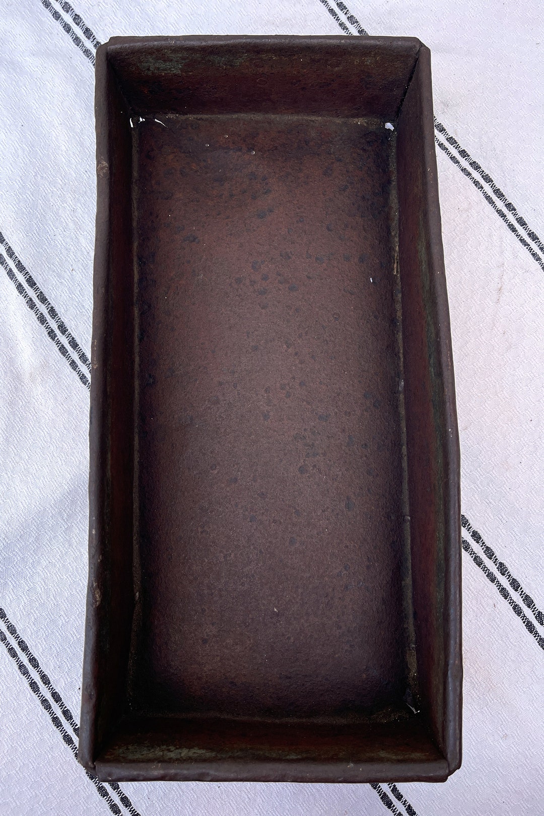 Old Black Baking Sheets, Vintage Baking Trays, Rusty Metal Food Photo ...