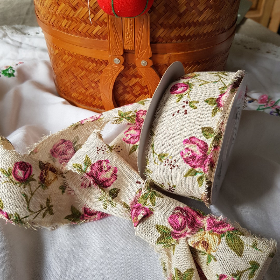 2 Metres X Pretty Vintage Roses Design 5cm Wide Soft Feel, Frayed Edge ...