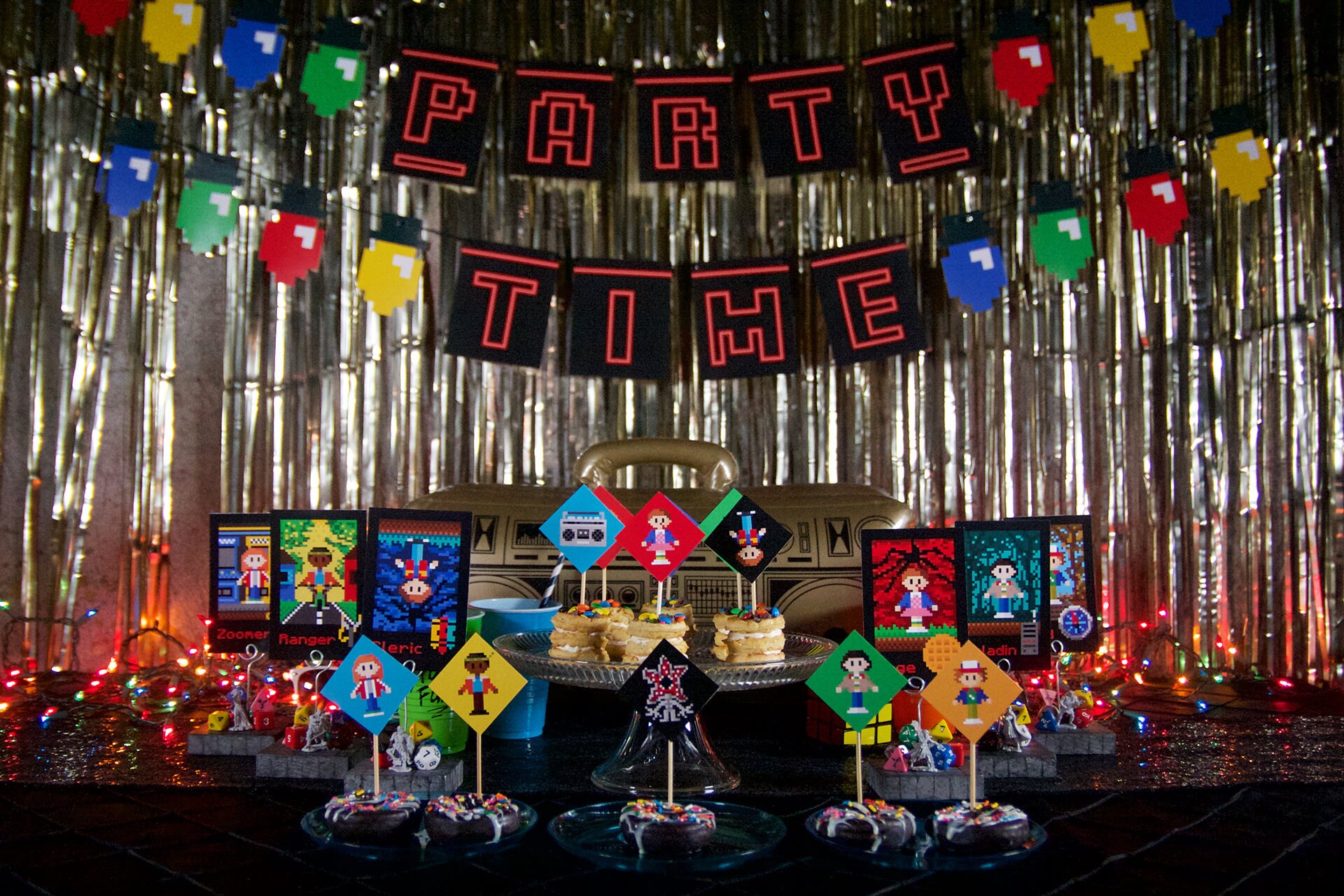 STRANGER THINGS Printable Party / Stranger Things Pixel Art Decorations ...