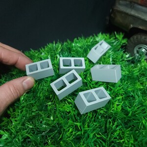 Cinder Block Bricks / Breeze Blocks for Construction / Modelling 1/18 ...