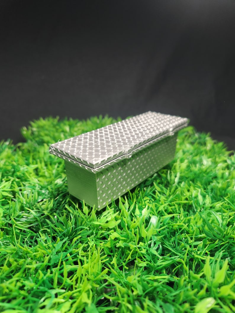 1/18 Scale Diamond Plate Toolbox, RC Truck Bed Box - FMS18 Hilux, K10 ...