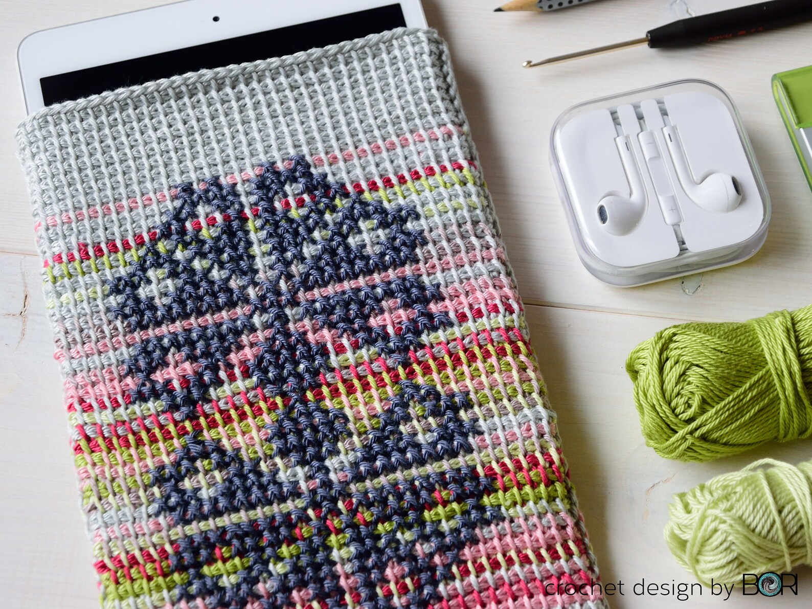 IPad Case Crochet Pattern With Cross Stitch Motif, Easy, Diy, Colorful ...