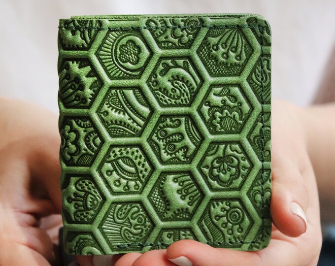 Personalized Leather Green Slim Wallet Women Mini Credit Card Case Bees ...