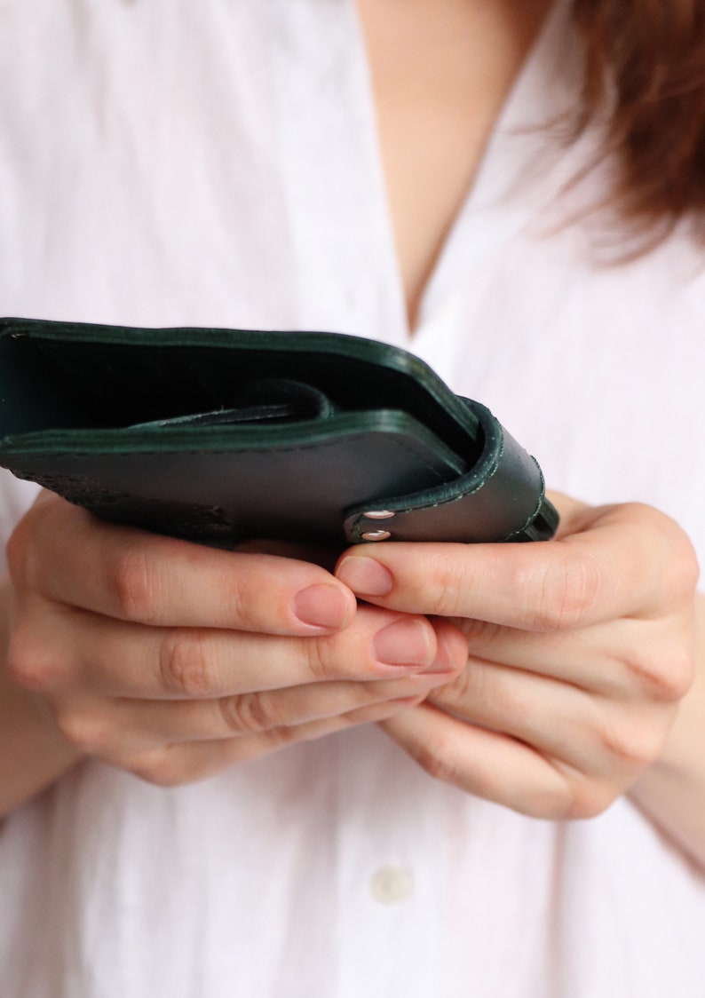 Personalized Unique Leather Green Sun Embossed Pattern Wallet Sunshine ...