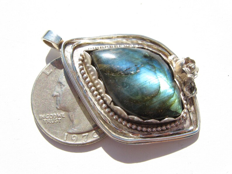 Labradorite and sterling silver pendant Labradorite Pendant | Etsy