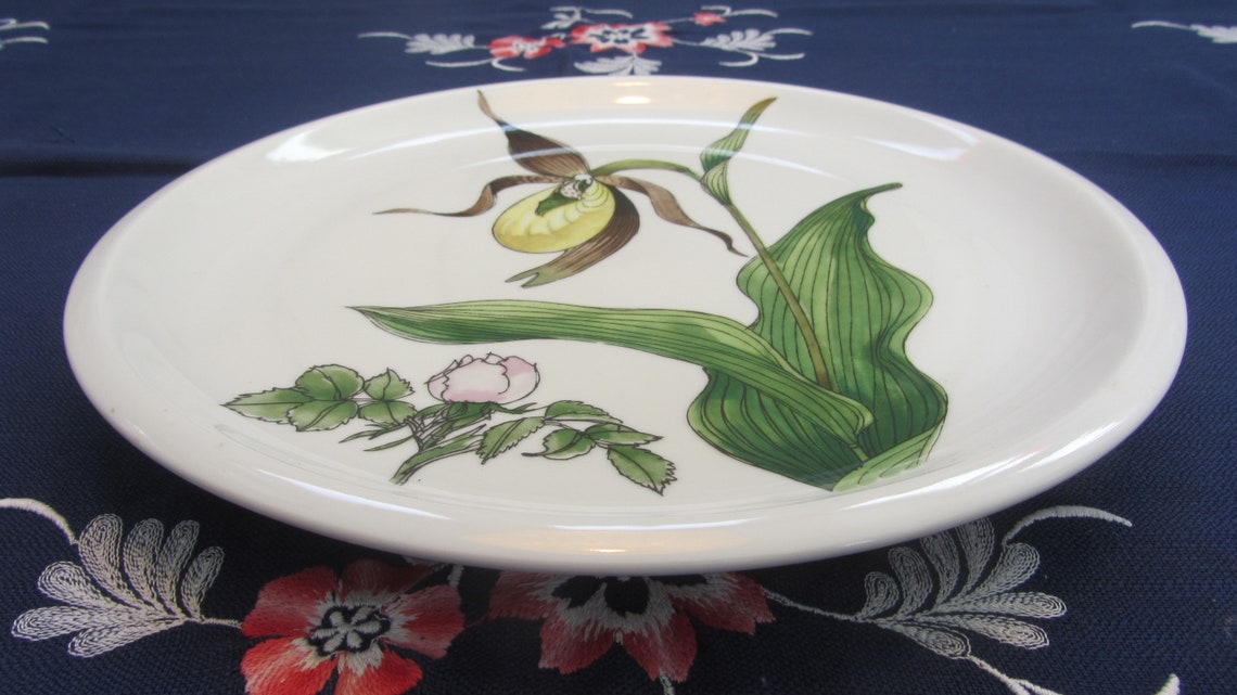 MARGUERITE WALFRIDSON - Porcelain Round Dinner Plate - "midsommar ...