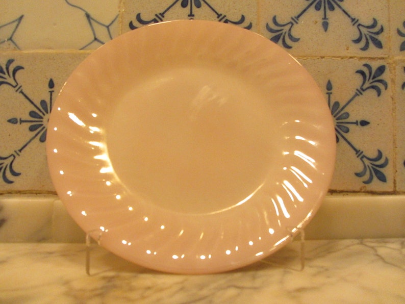 FIRE-KING - "swirl" Pattern - Pale Pink Dinner Plate - Made in USA ...