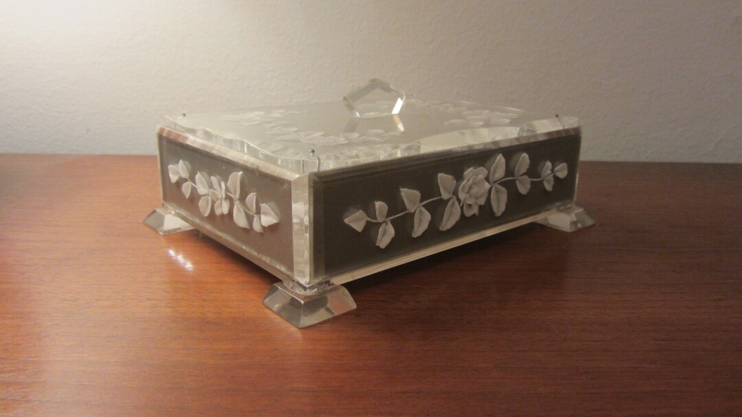 Art Deco Gray Phenolic and Clear Lucite Jewerly/trinket Box - Stylized ...