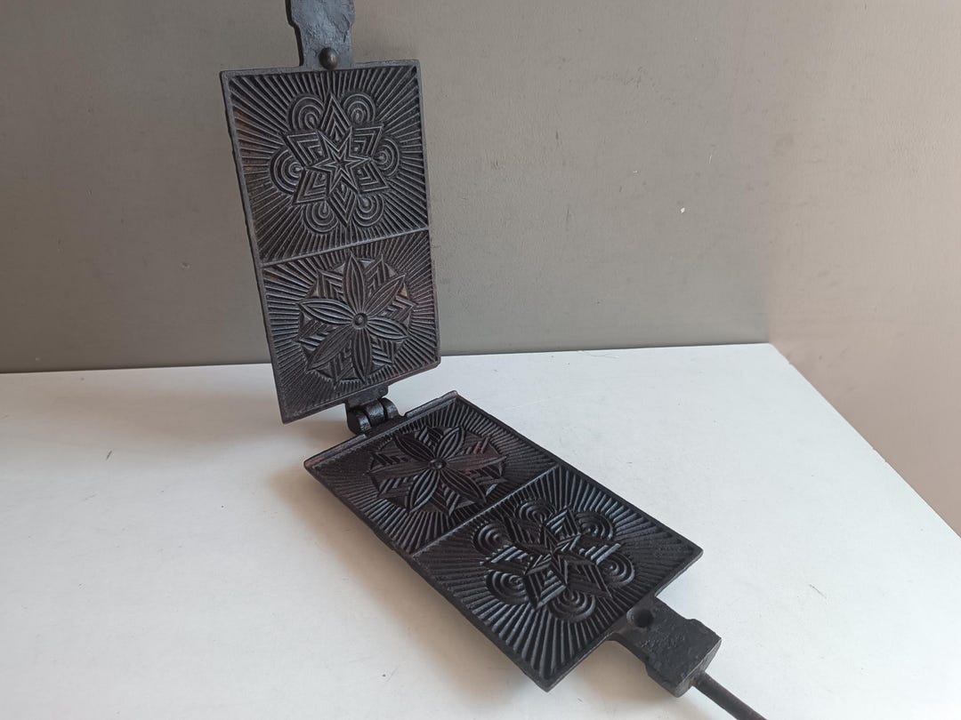 French Vintage Cast Iron Waffle Maker Wafer Waffles Stars Decor / Godin ...