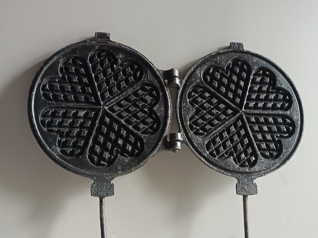 French Vintage Large Cast Iron Waffle Maker for Heart-shaped Wafer ...