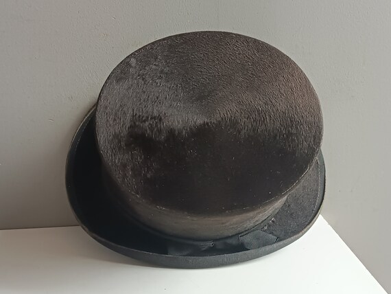 Genuine French antique top Hat in black felt in its o… - Gem