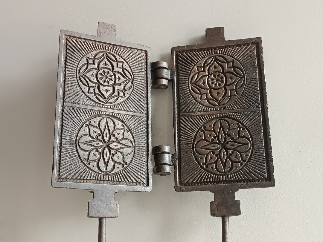 French Vintage Cast Iron Waffle Maker Wafer Waffles Stars Decor ...