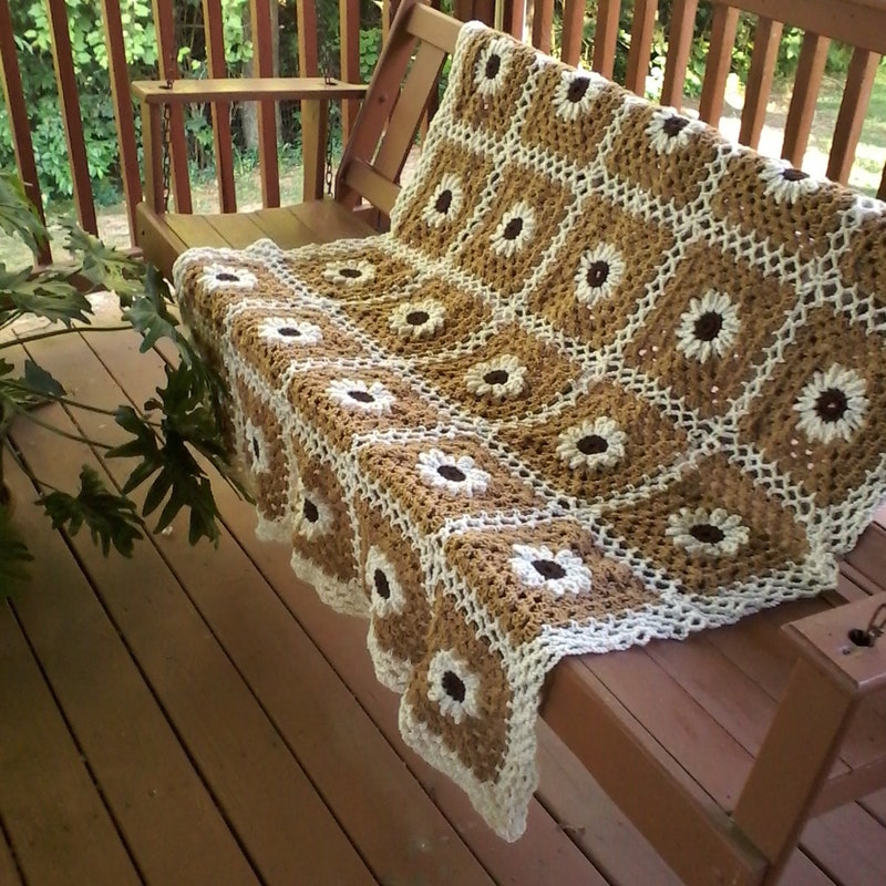 Daisy Afghan - Etsy